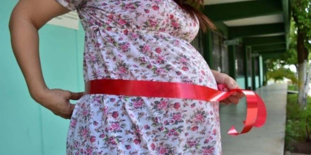 Aprende el significado del listón rojo en el embarazo y su importancia ...